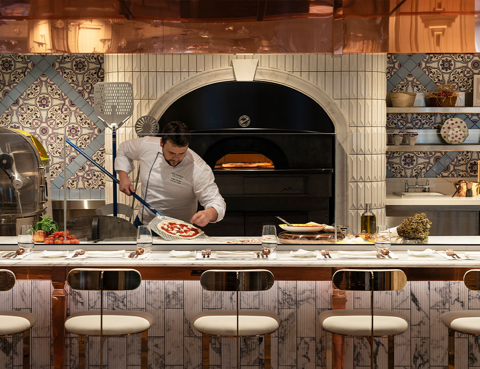 Open Kitchen Restaurant Design Pizza Fornole Pizza / Florencia